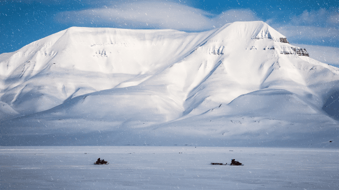 Geography, Flora, Fauna and Weather North pole - Science Query