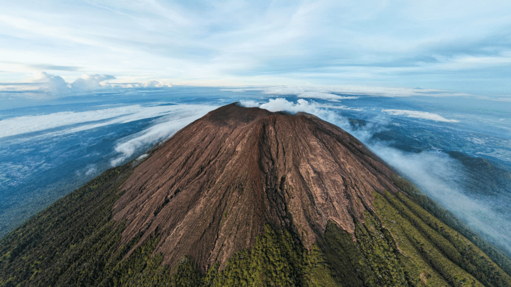 What are Stratovolcano? - ScienceQuery